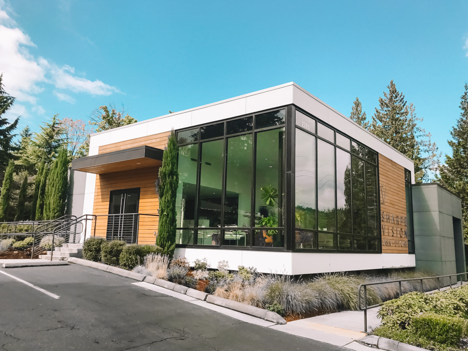 Lasik Seattle - Sharpe Vision Modern Lasik Bellevue | Sabrina Tan